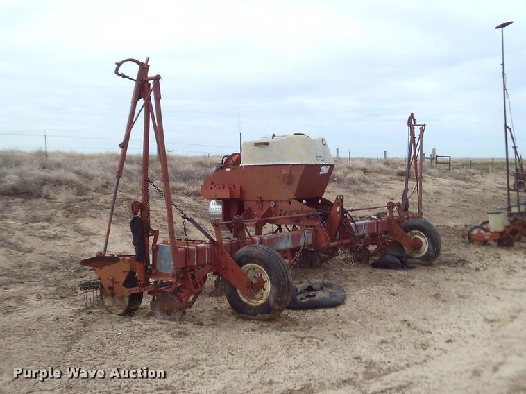 International 500 Cyclo planter in Ulysses, KS | Item DA6061 sold ...