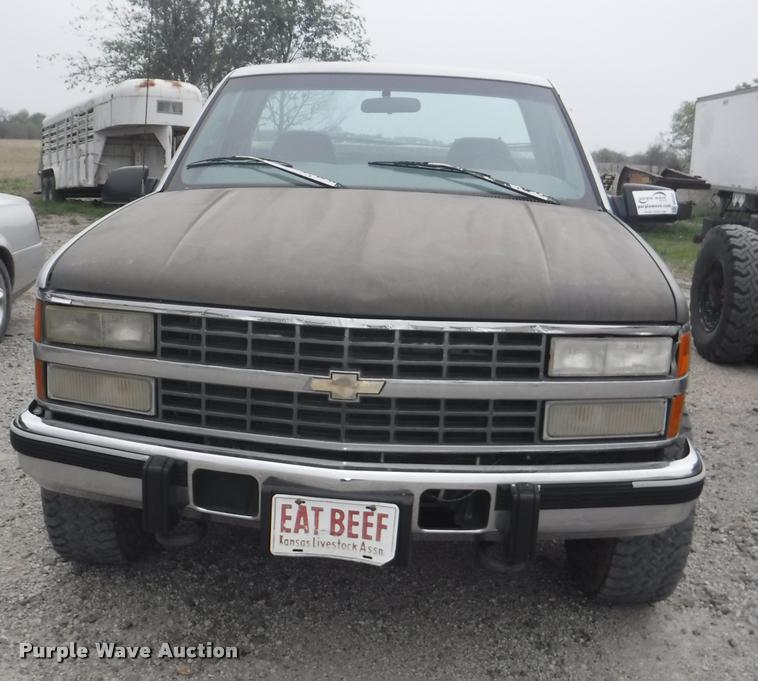 1992 Chevrolet Silverado 3500 pickup truck in Altamont, KS | Item ...