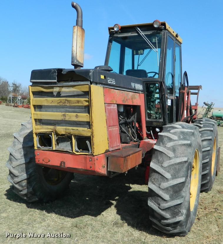 Versatile 256 4WD tractor in Logan, KS | Item K2641 sold | Purple Wave