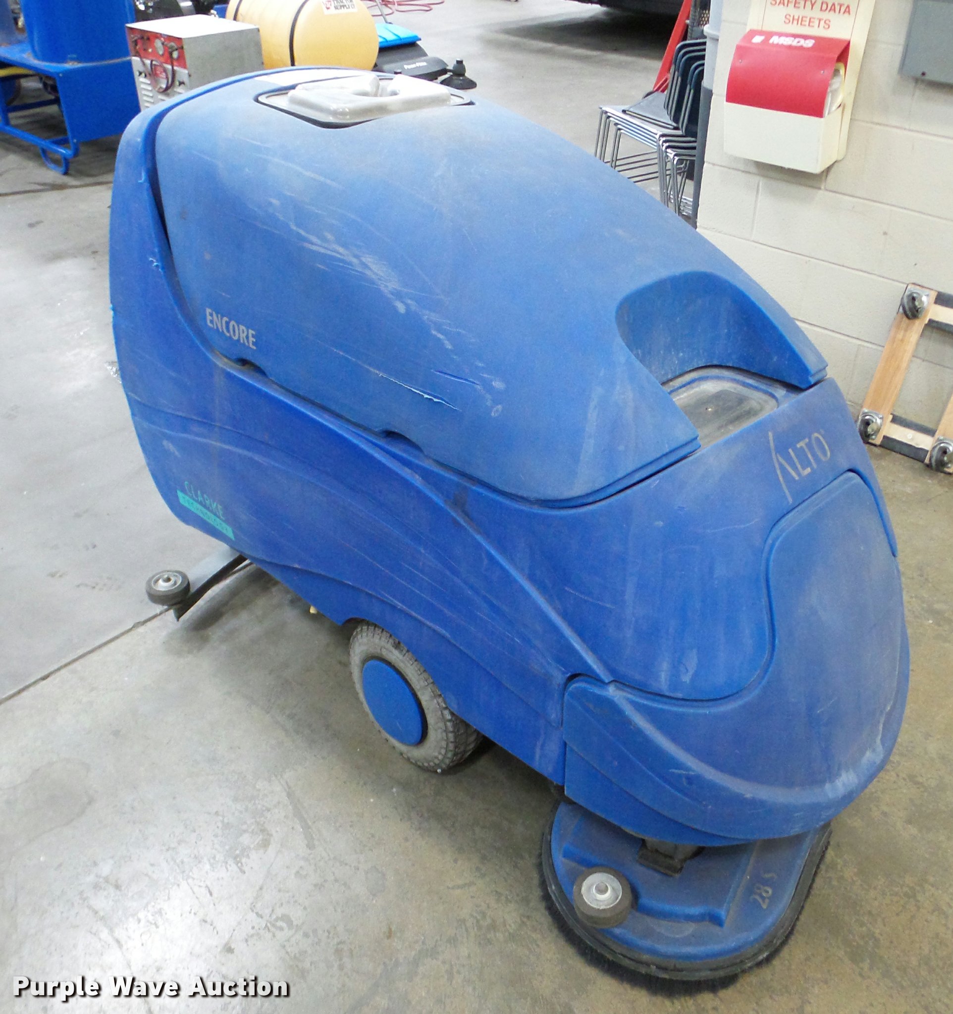 Encore 285 floor scrubber in Topeka, KS | Item DA1906 sold | Purple Wave