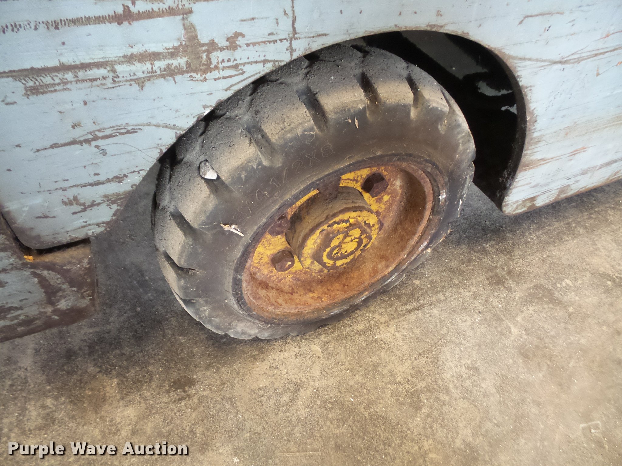 Clark CF25 forklift in Fort Scott, KS | Item DA8083 sold | Purple Wave