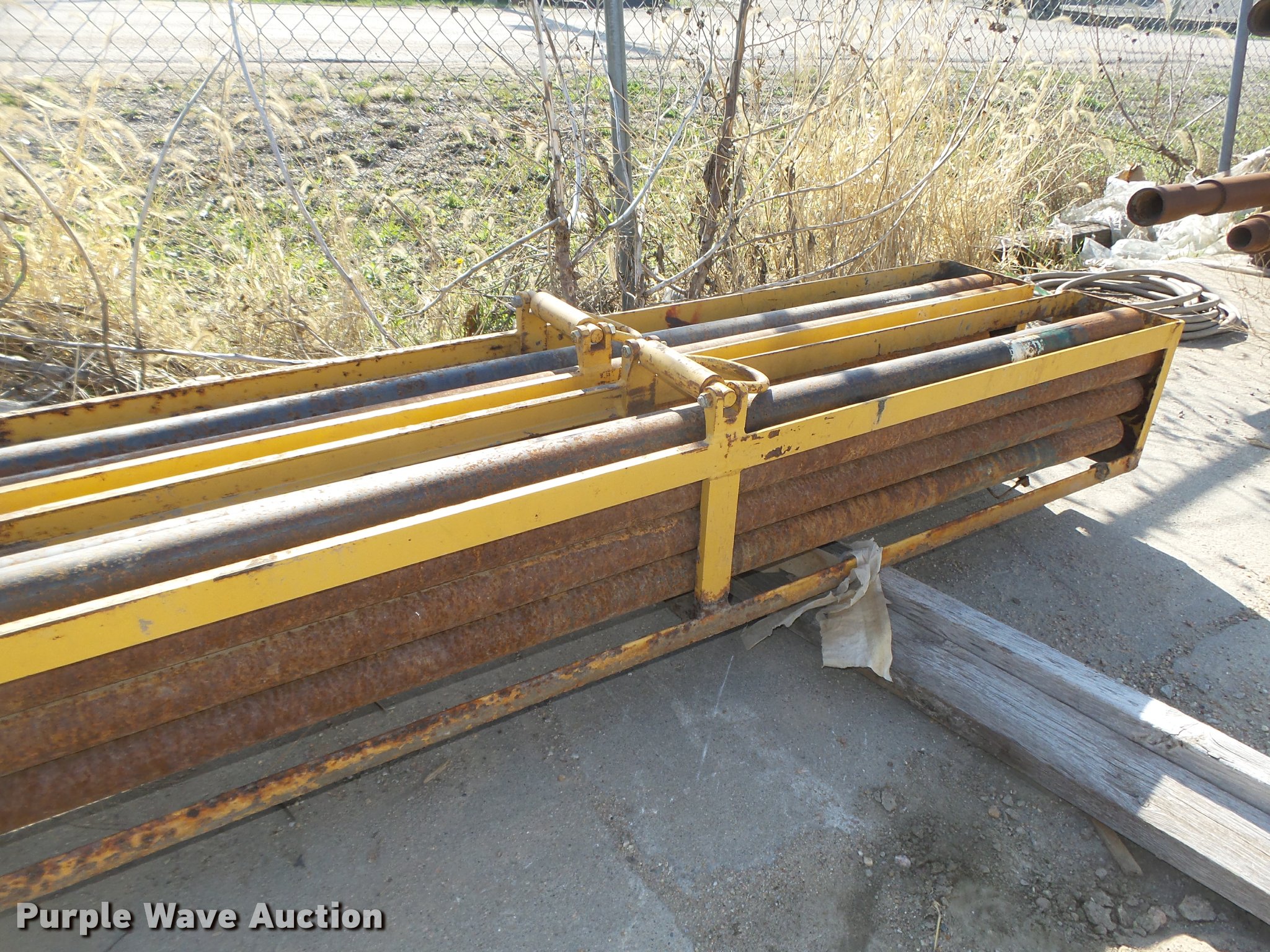 (22) Vermeer boring rods in Lincoln, NE | Item AU9578 sold | Purple Wave