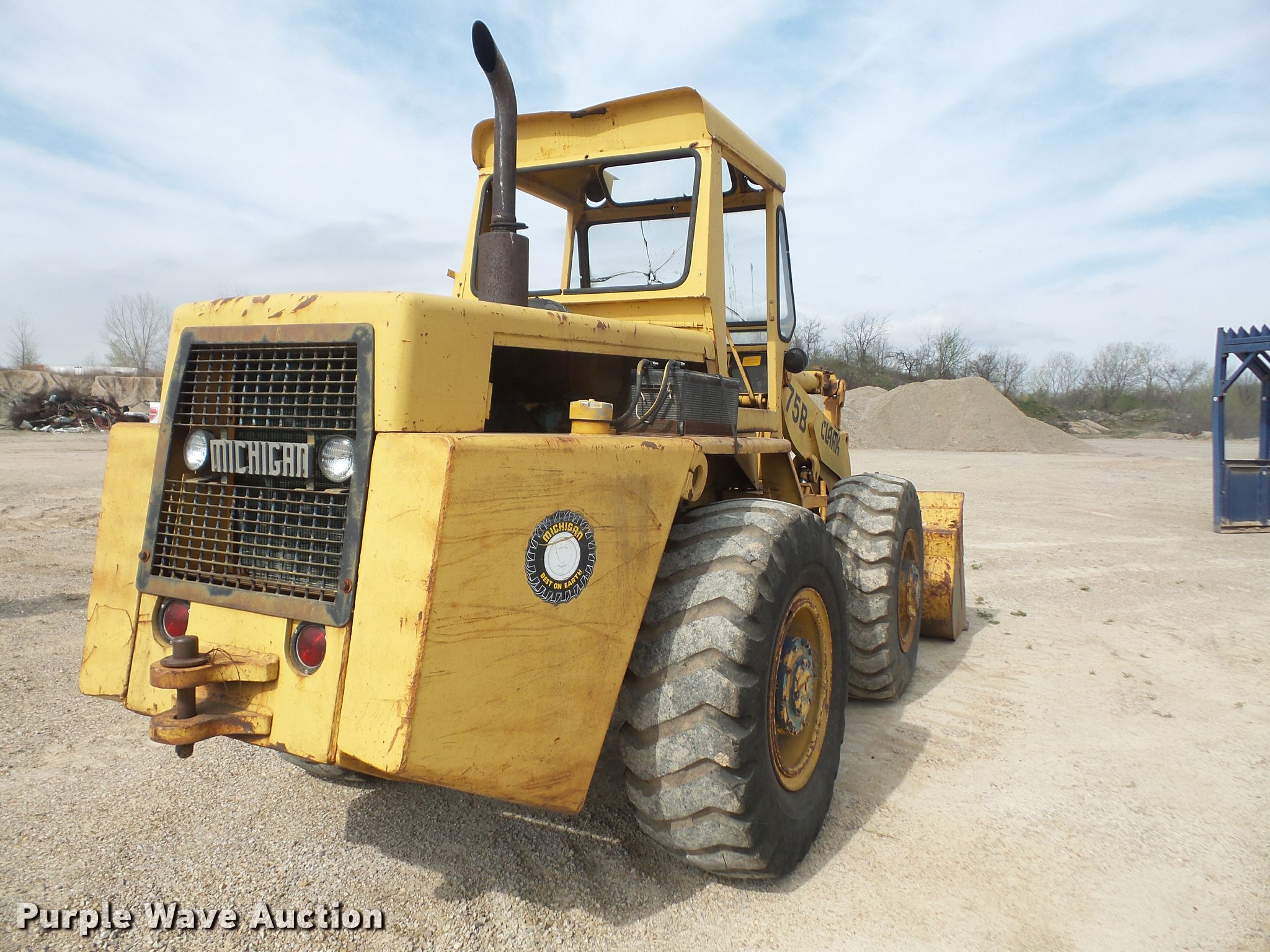 Michigan 75DGM wheel loader in Prescott, KS | Item DA8081 sold | Purple ...