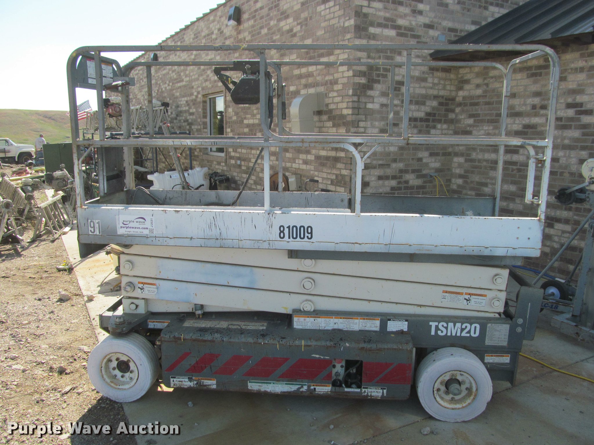 Terex TSM20 scissor lift in Pierre, SD | Item J2531 sold | Purple Wave