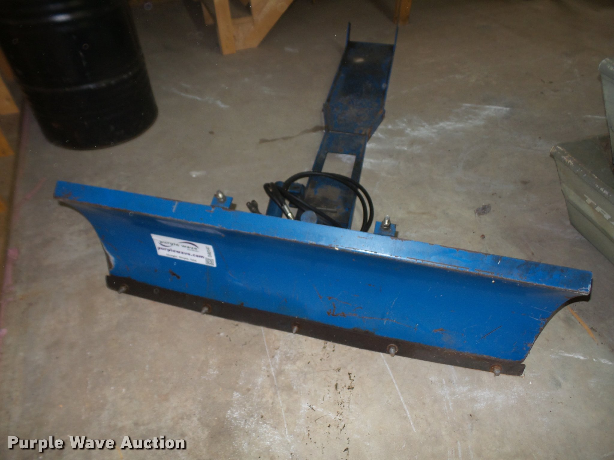 Ford 702A front blade in Berryton, KS | Item DA8141 sold | Purple Wave