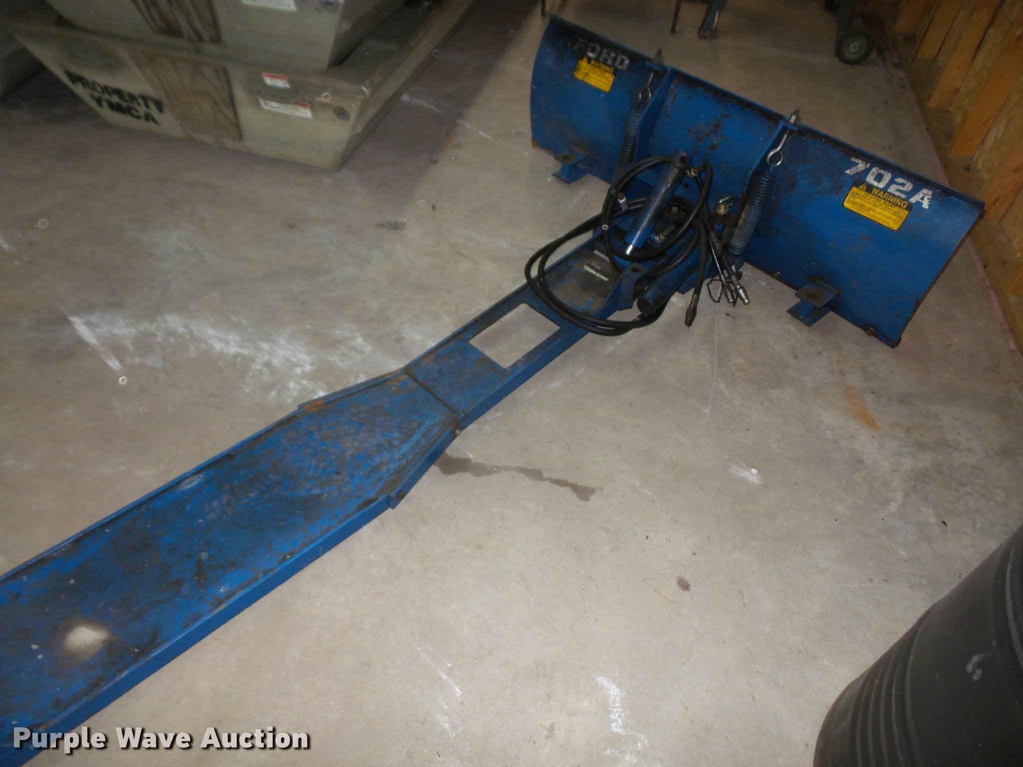 Ford 702A front blade in Berryton, KS | Item DA8141 sold | Purple Wave