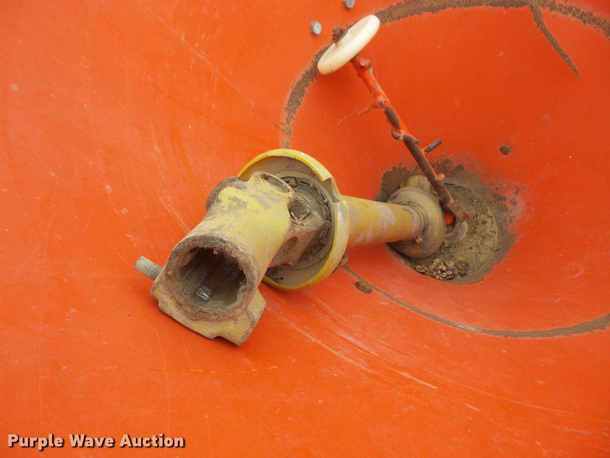 Baltimatic spreader in Westphalia, KS | Item DA8170 sold | Purple Wave