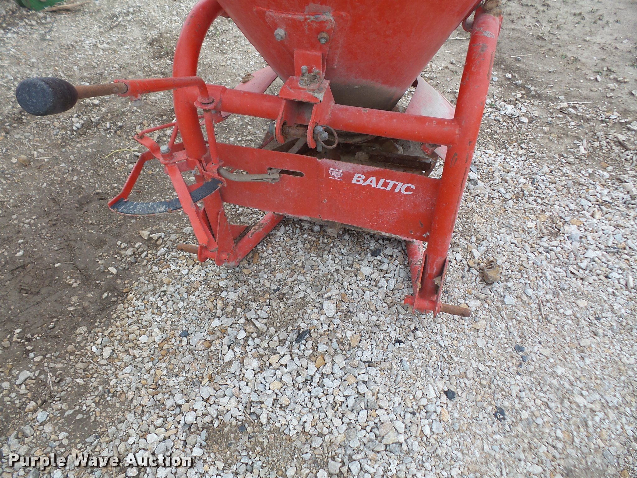 Baltimatic spreader in Westphalia, KS | Item DA8170 sold | Purple Wave