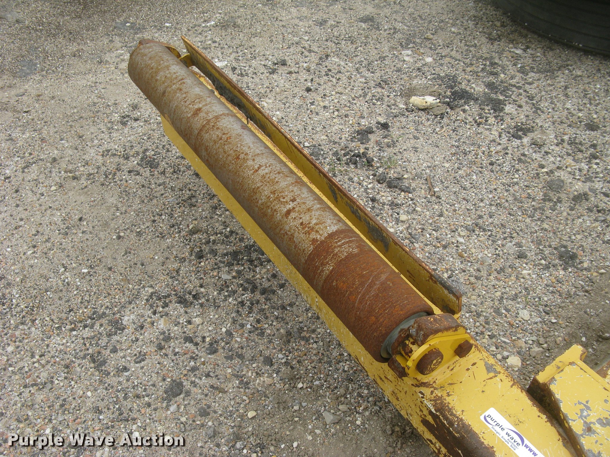 Weiler shouldering machine push bar in McPherson, KS | Item AX9255 sold ...