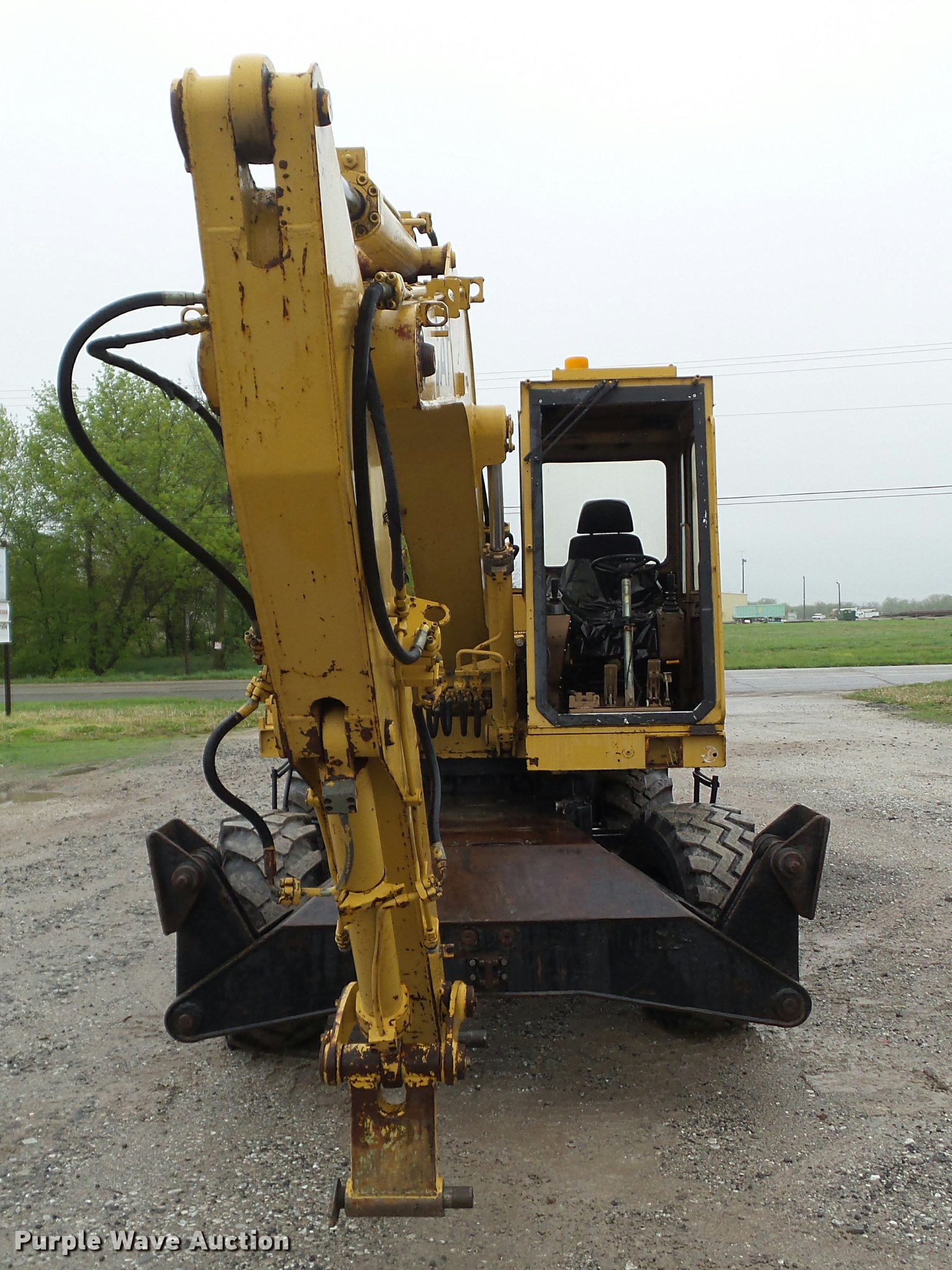 1986 Caterpillar 206 rubber tire excavator in Centerville, IA | Item ...