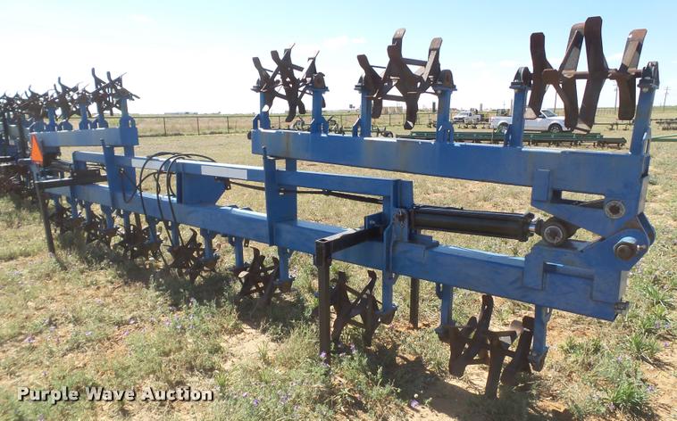 Sam Stevens sandfighter in Tarzan, TX | Item DL9185 sold | Purple Wave