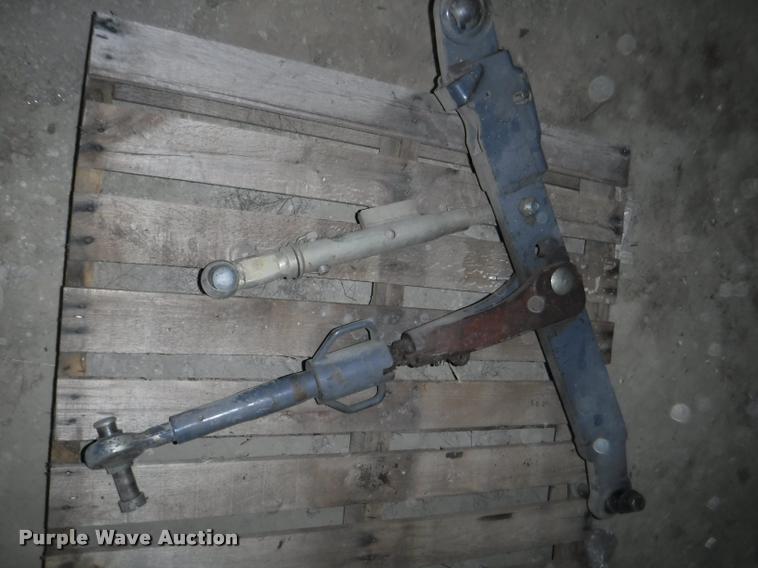 (2) New Holland three point arms in Pleasanton, KS | Item BY9248 sold ...