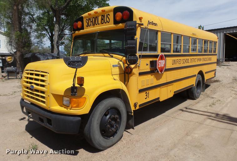 1995 Ford B800 bus in Syracuse, KS | Item DB2541 sold | Purple Wave