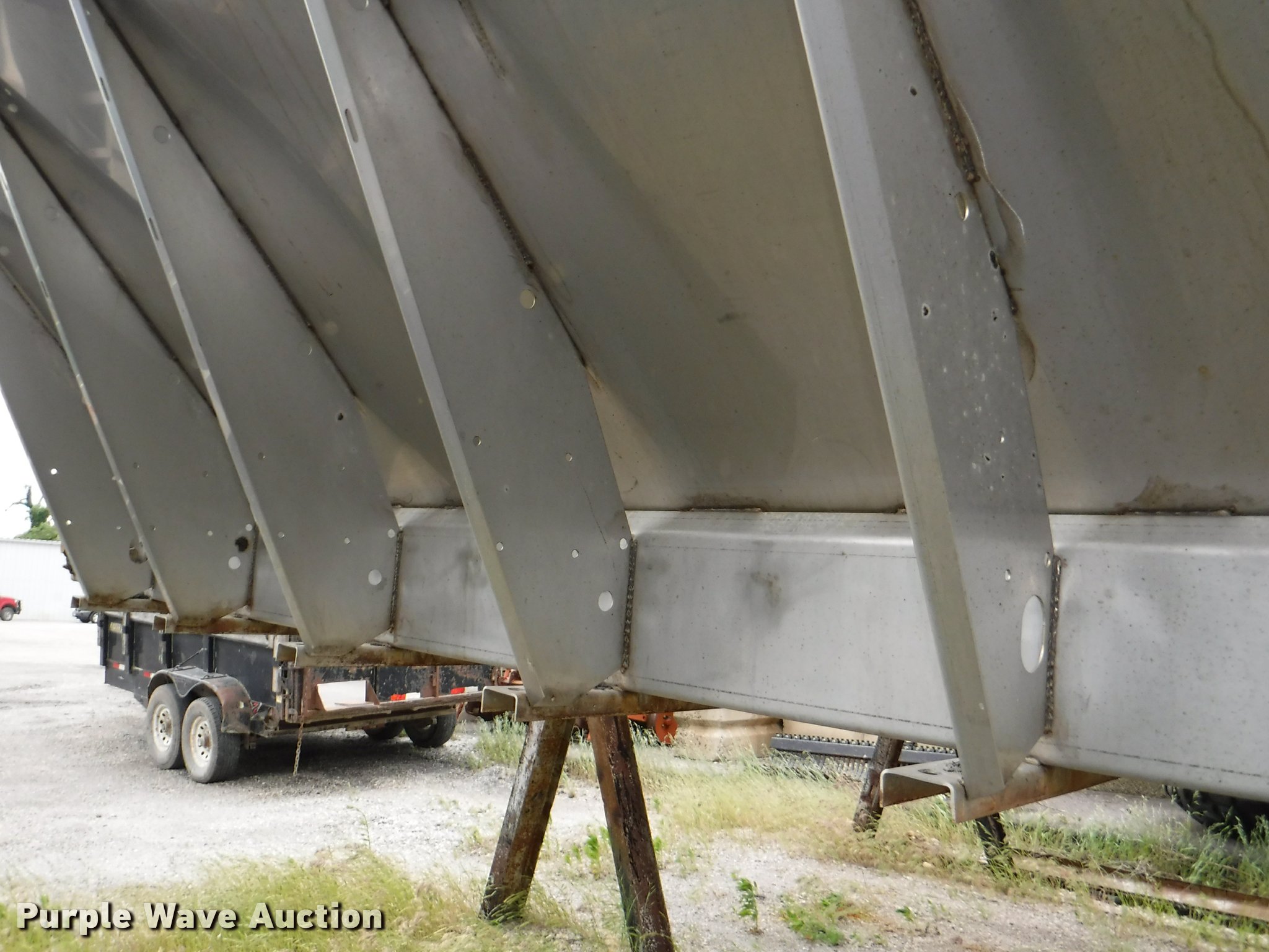 Monroe stainless steel V-box spreader in Mound City, KS | Item DJ9082 ...