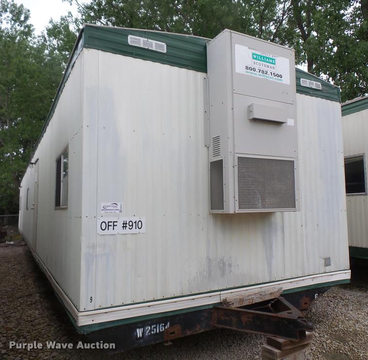 1992 Scotsman office trailer in Topeka, KS | Item DA8212 sold | Purple Wave
