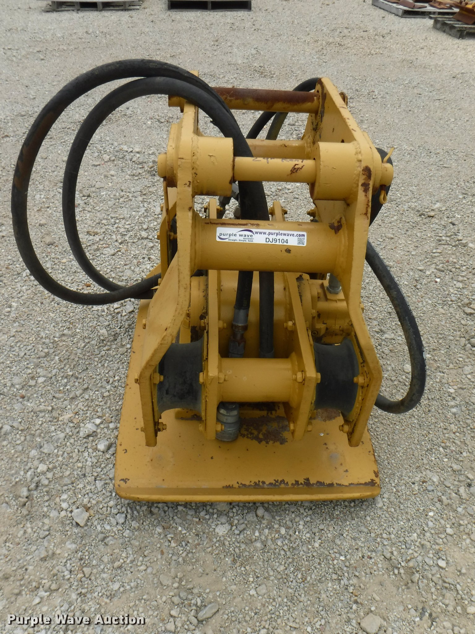 Kent plate compactor in Topeka, KS | Item DJ9104 sold | Purple Wave