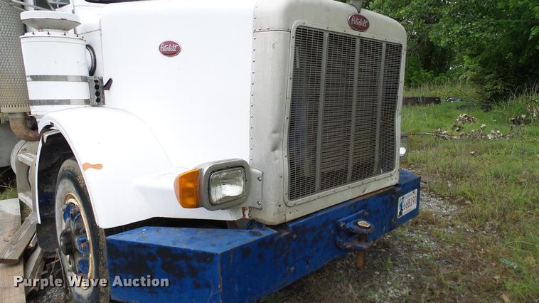 1990 Peterbilt 378 dump truck in Tulsa, OK | Item L3032 sold | Purple Wave