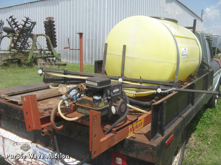 Kuker slide-in sprayer in Spearville, KS | Item L2345 sold | Purple Wave