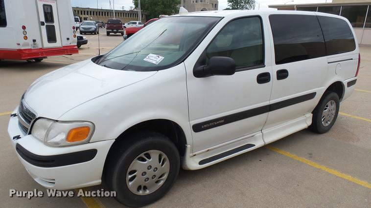 2002 Chevrolet Venture Extended van in Hutchinson, KS | Item DA7892 ...
