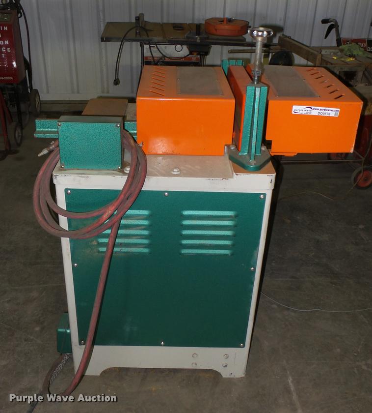 Grizzly G0502 jump saw in Wichita, KS | Item DO9576 sold | Purple Wave