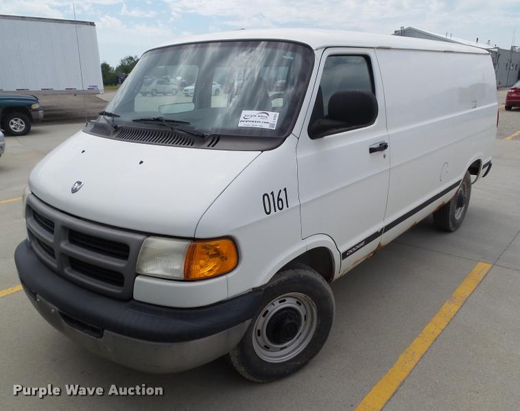 2001 Dodge Ram Van 2500 van in Des Moines, IA | Item L5563 sold ...