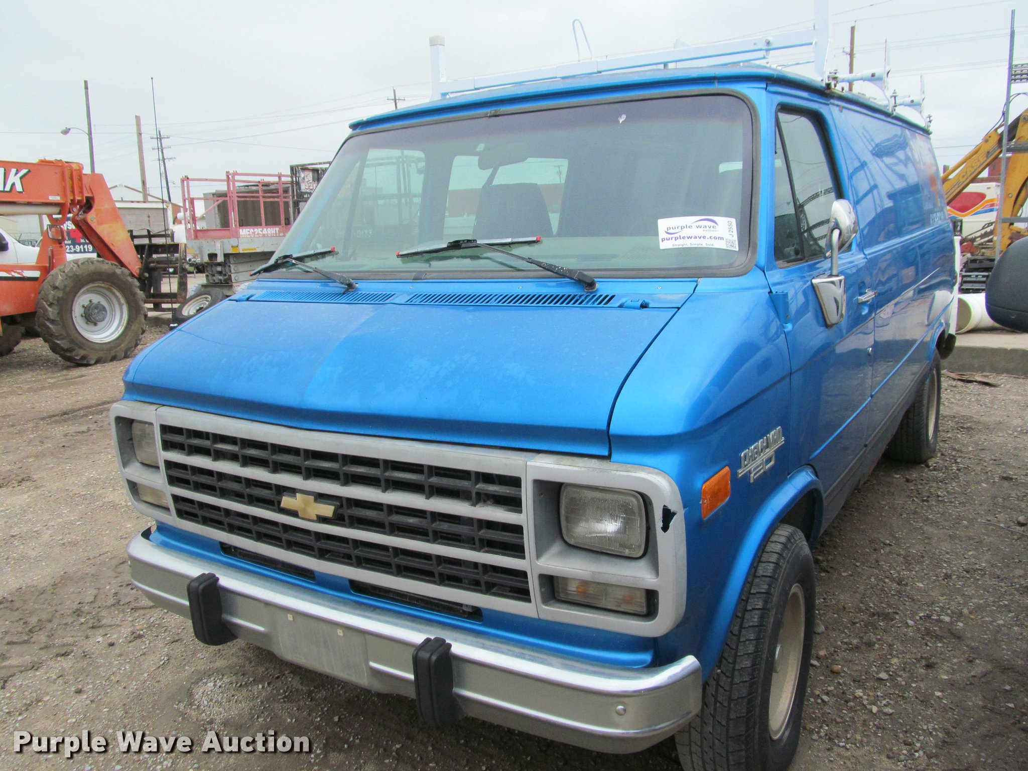 1994 Chevrolet G20 van in Salina, KS | Item J2550 sold | Purple Wave