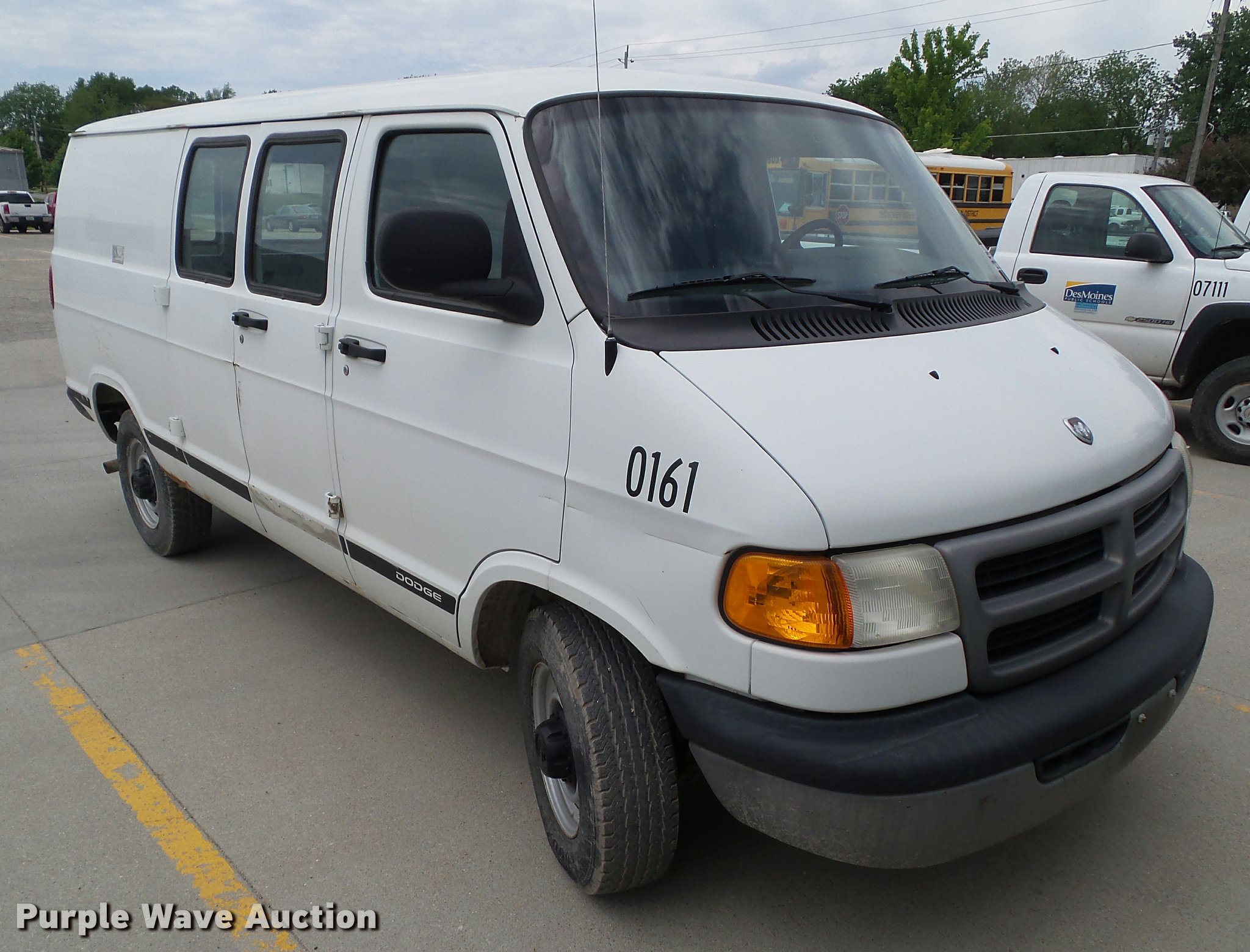 2001 Dodge Ram Van 2500 van in Des Moines, IA | Item L5563 sold ...