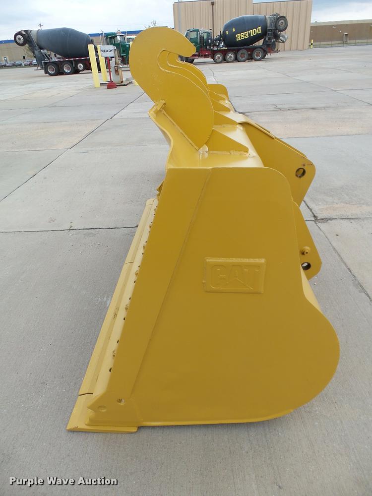 Caterpillar 938G loader bucket in Oklahoma City, OK | Item DB0155 sold ...