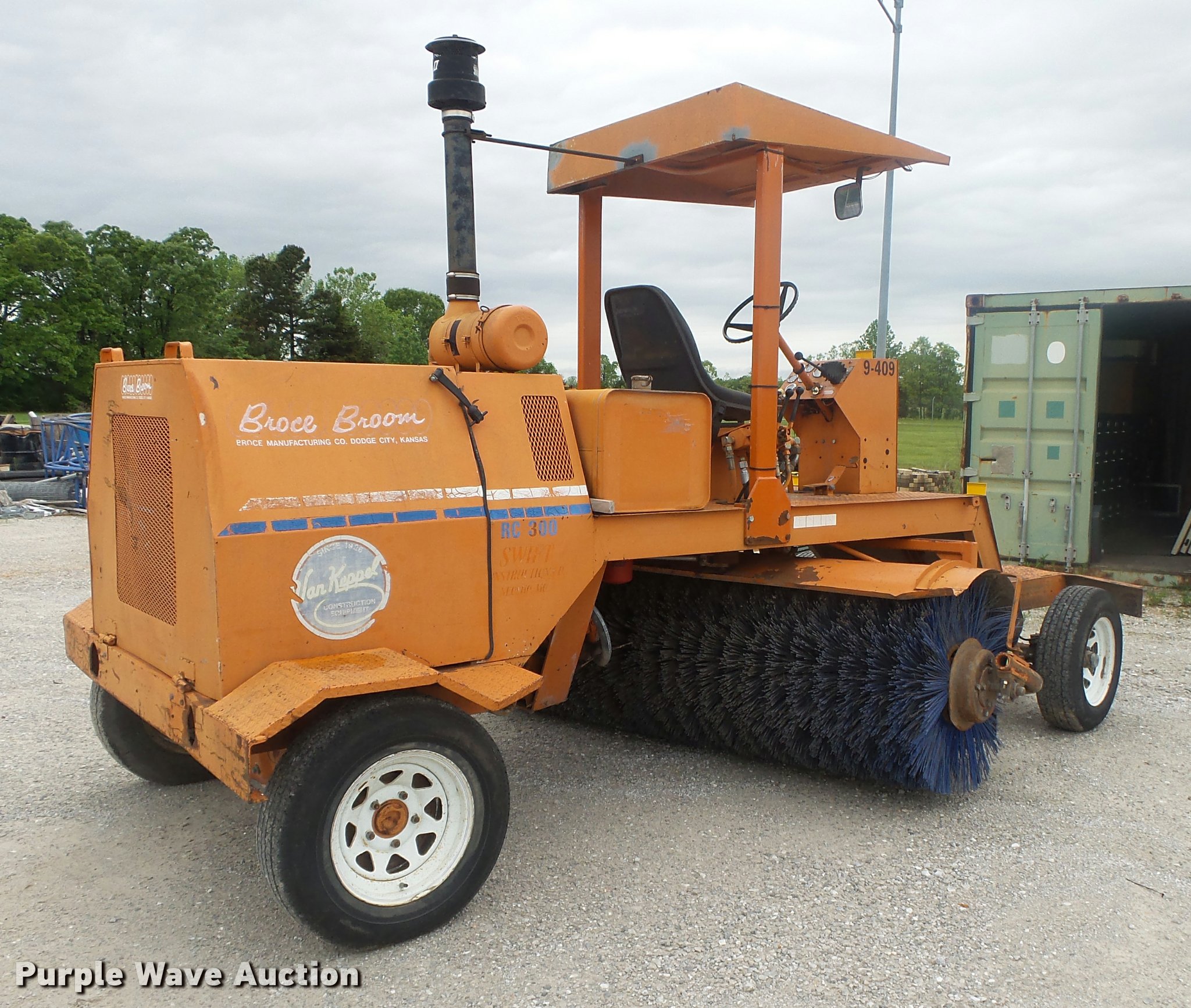 Broce Broom RC-300 broom in Springfield, MO | Item DA2702 sold | Purple ...