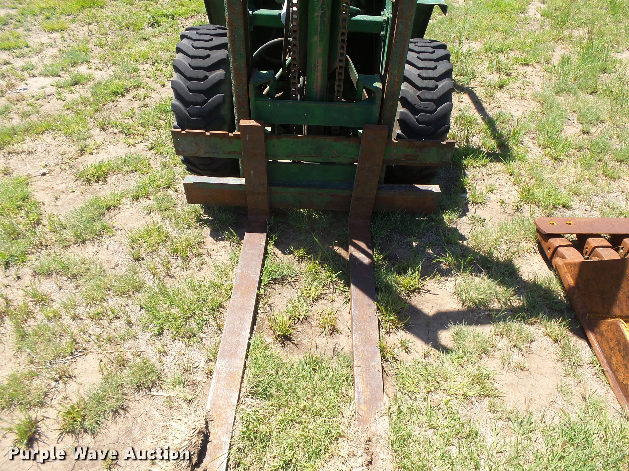 TCI C2B forklift in Sublette, KS | Item DB2601 sold | Purple Wave