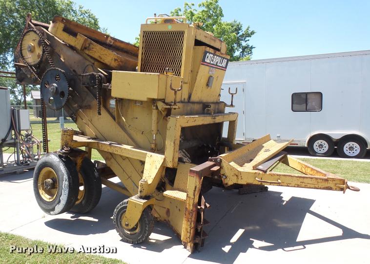 Caterpillar WE-851B portable windrow elevator in Topeka, KS | Item ...