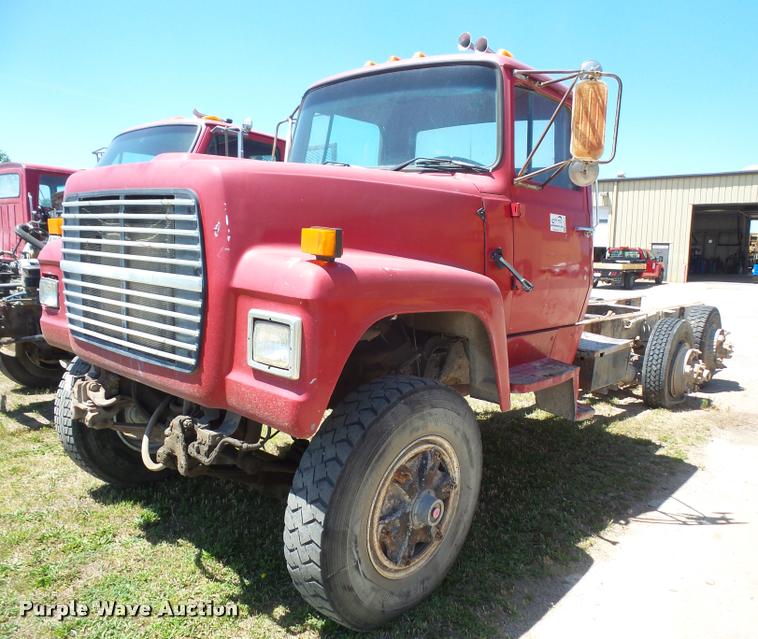 1986 Ford LT8000 truck chassis in Topeka, KS | Item DA6428 sold ...
