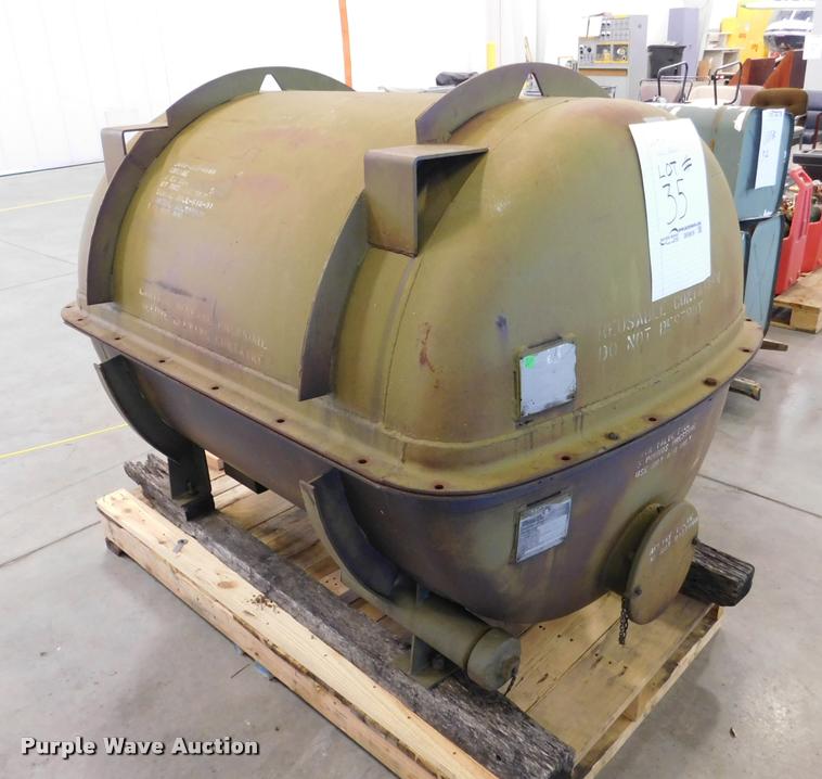 Metal engine container in Salina, KS | Item DE9816 sold | Purple Wave