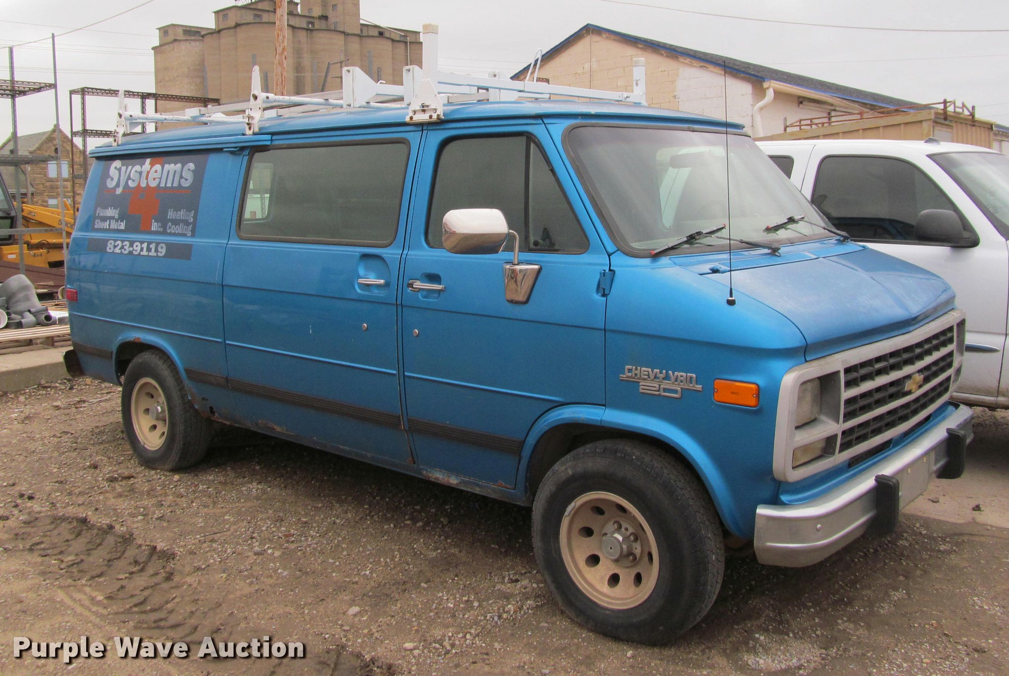 1994 Chevrolet G20 van in Salina, KS | Item J2550 sold | Purple Wave