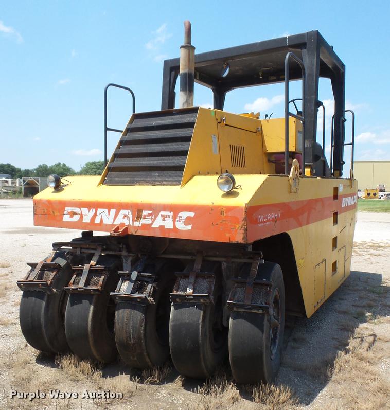 Dynapac CP271 pneumatic roller in Topeka, KS | Item DA1538 sold ...