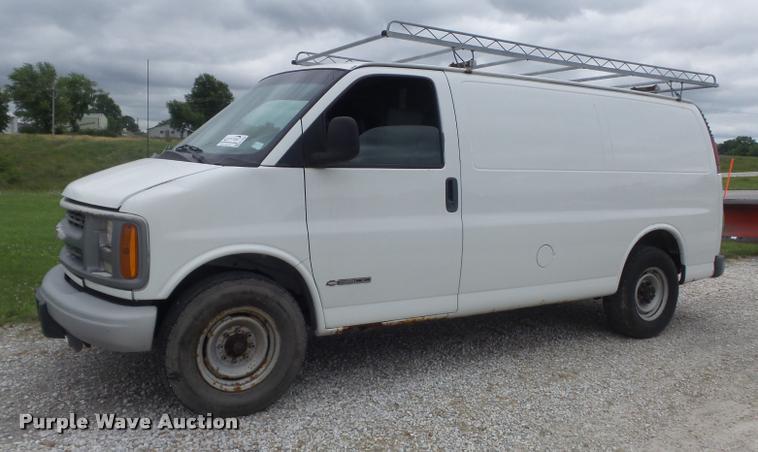 2002 Chevrolet Express 3500 Cargo van in Moscow Mills, MO | Item K7592 ...