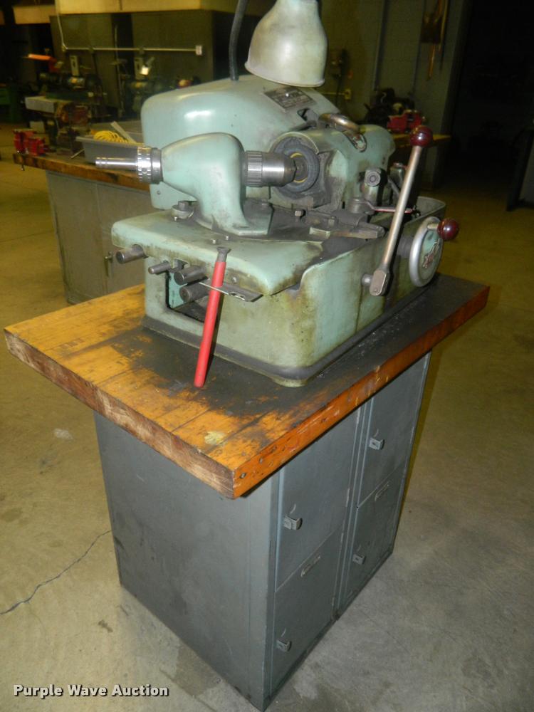 Sioux valve face grinder in Hays, KS | Item DE9870 sold | Purple Wave
