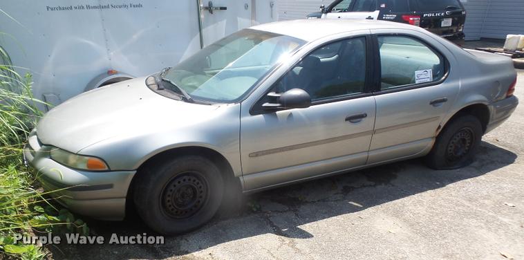 1995 Dodge Stratus in Prairie Village, KS | Item DA1665 sold | Purple Wave