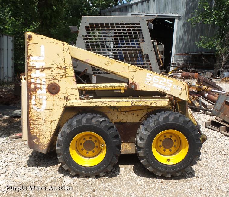 Gehl 5625 SX skid steer in Odessa, MO | Item DD1734 sold | Purple Wave