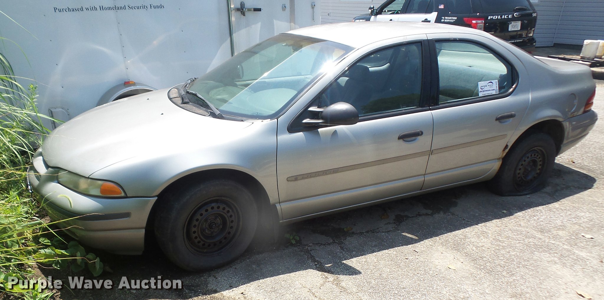 1995 Dodge Stratus in Prairie Village, KS | Item DA1665 sold | Purple Wave