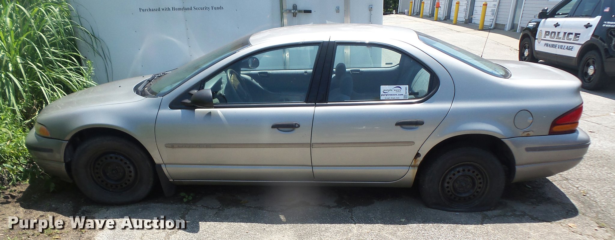 1995 Dodge Stratus in Prairie Village, KS | Item DA1665 sold | Purple Wave