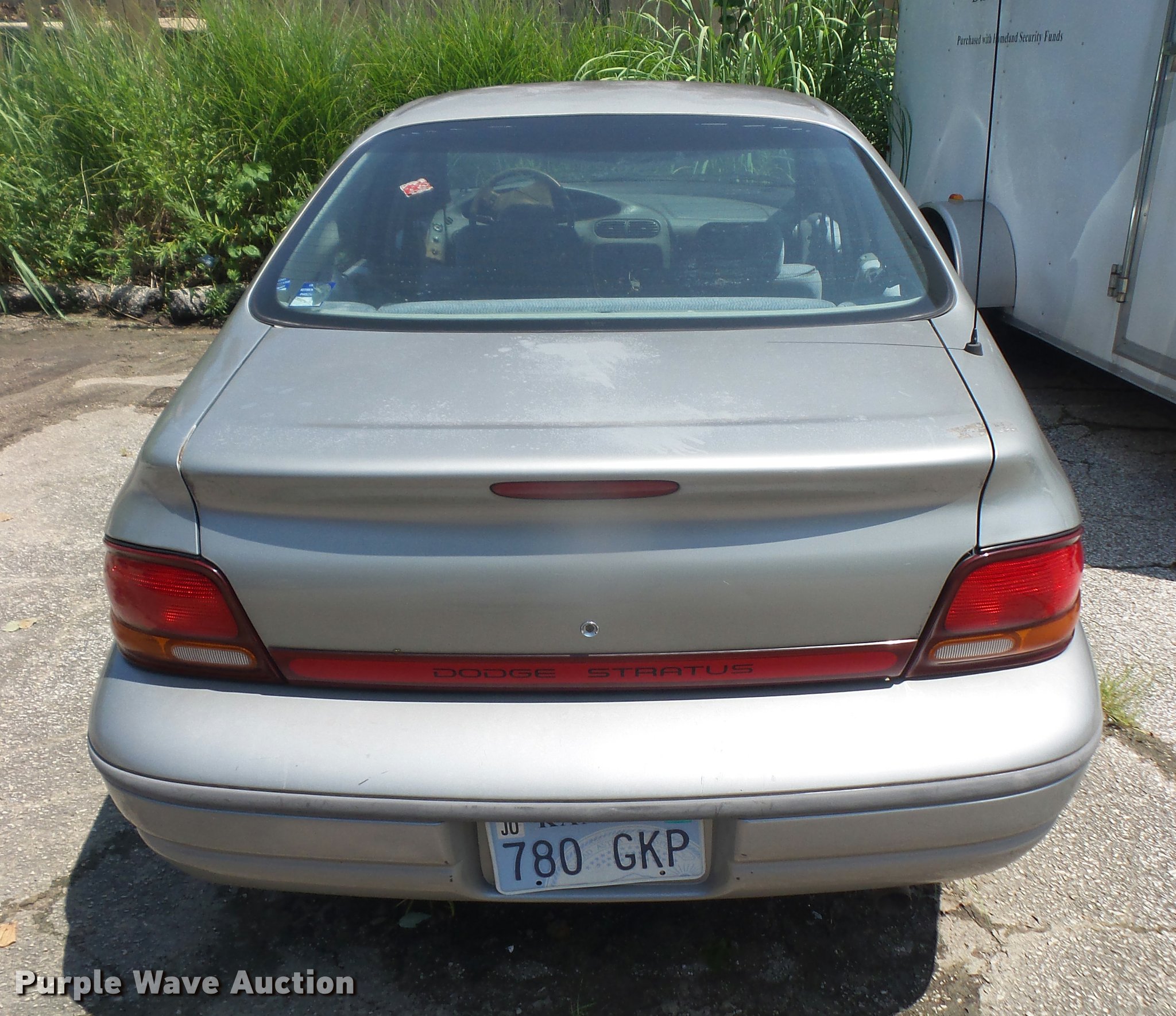 1995 Dodge Stratus in Prairie Village, KS | Item DA1665 sold | Purple Wave