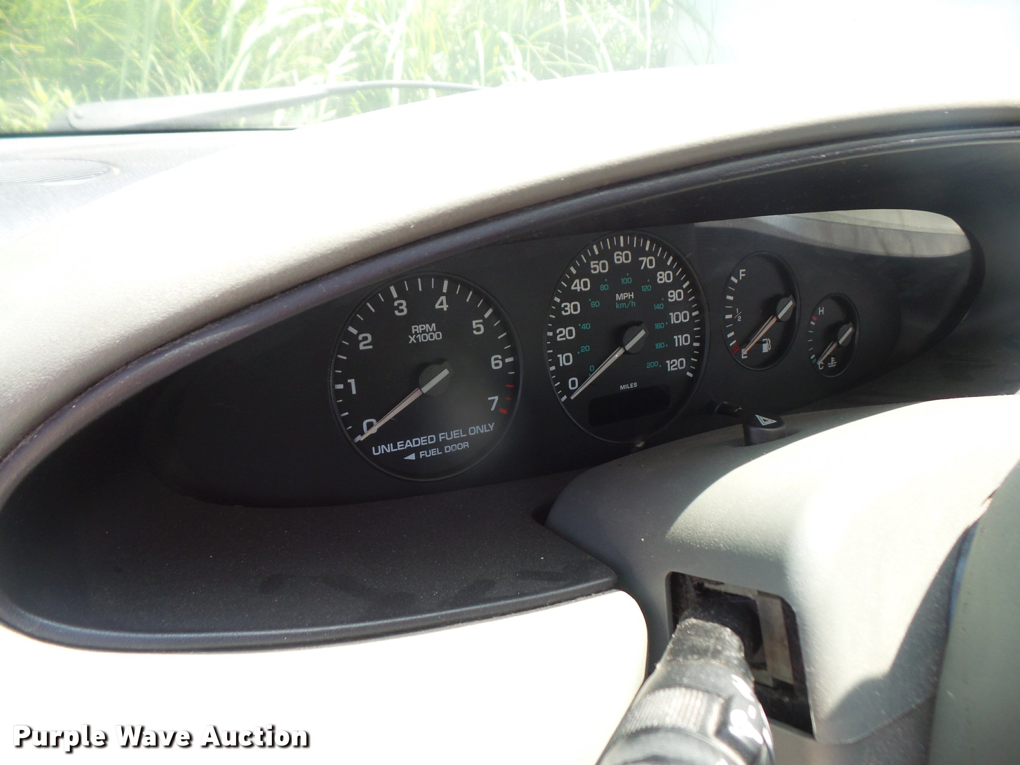 1995 Dodge Stratus in Prairie Village, KS | Item DA1665 sold | Purple Wave