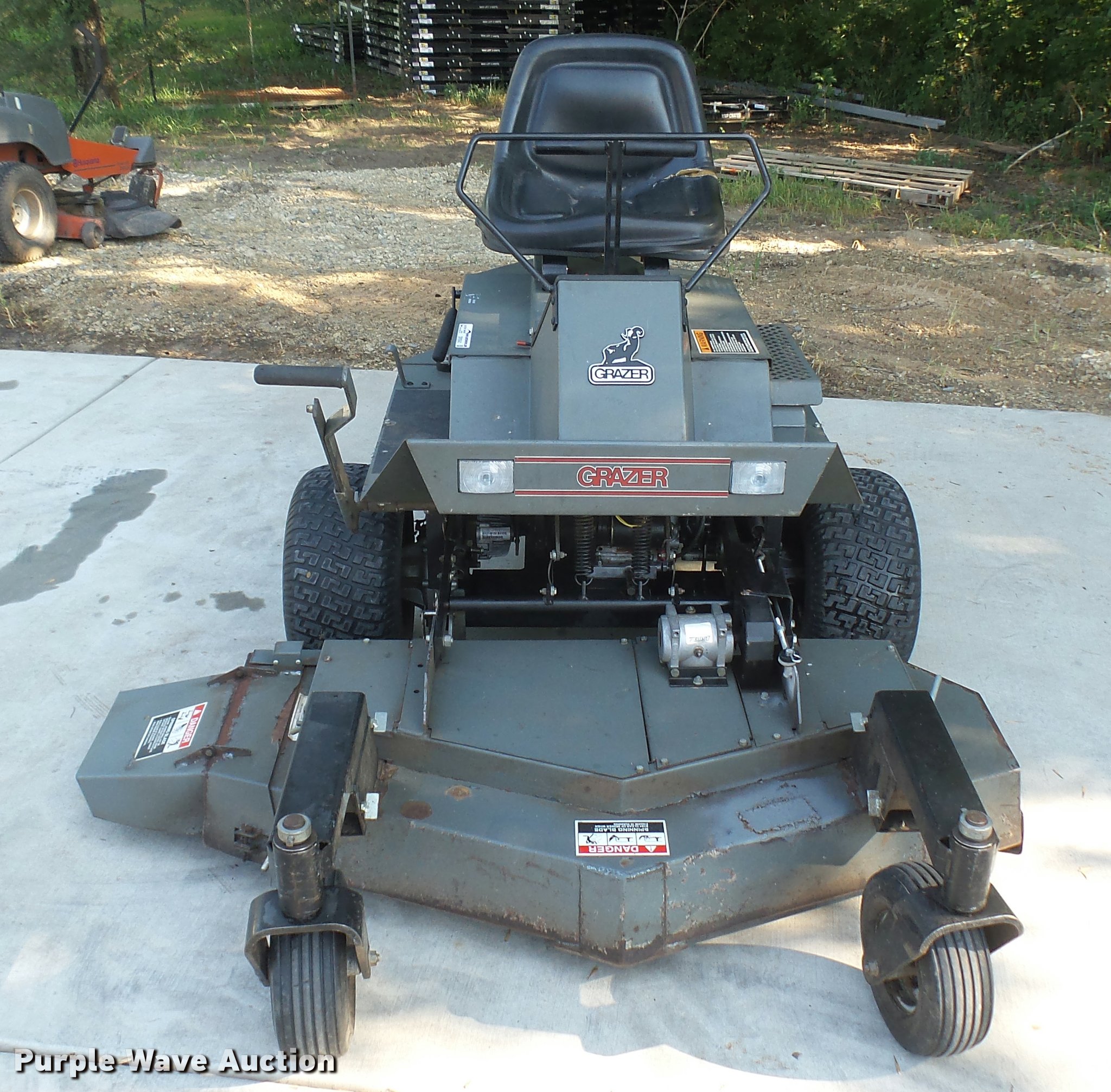 Grazer G1897V ZTR lawn mower in Sedgwick, KS | Item DR9543 sold ...