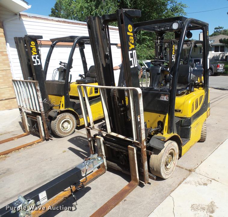 Yale GLP040 forklift in Dodge City, KS | Item DB2734 sold | Purple Wave