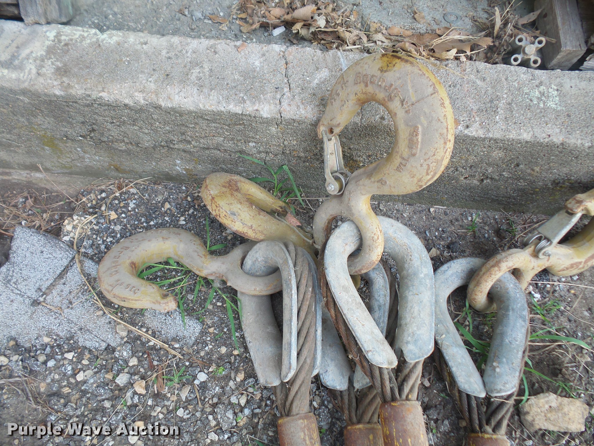 American Rigger wire rope spreader with hooks in Tecumseh, KS | Item ...