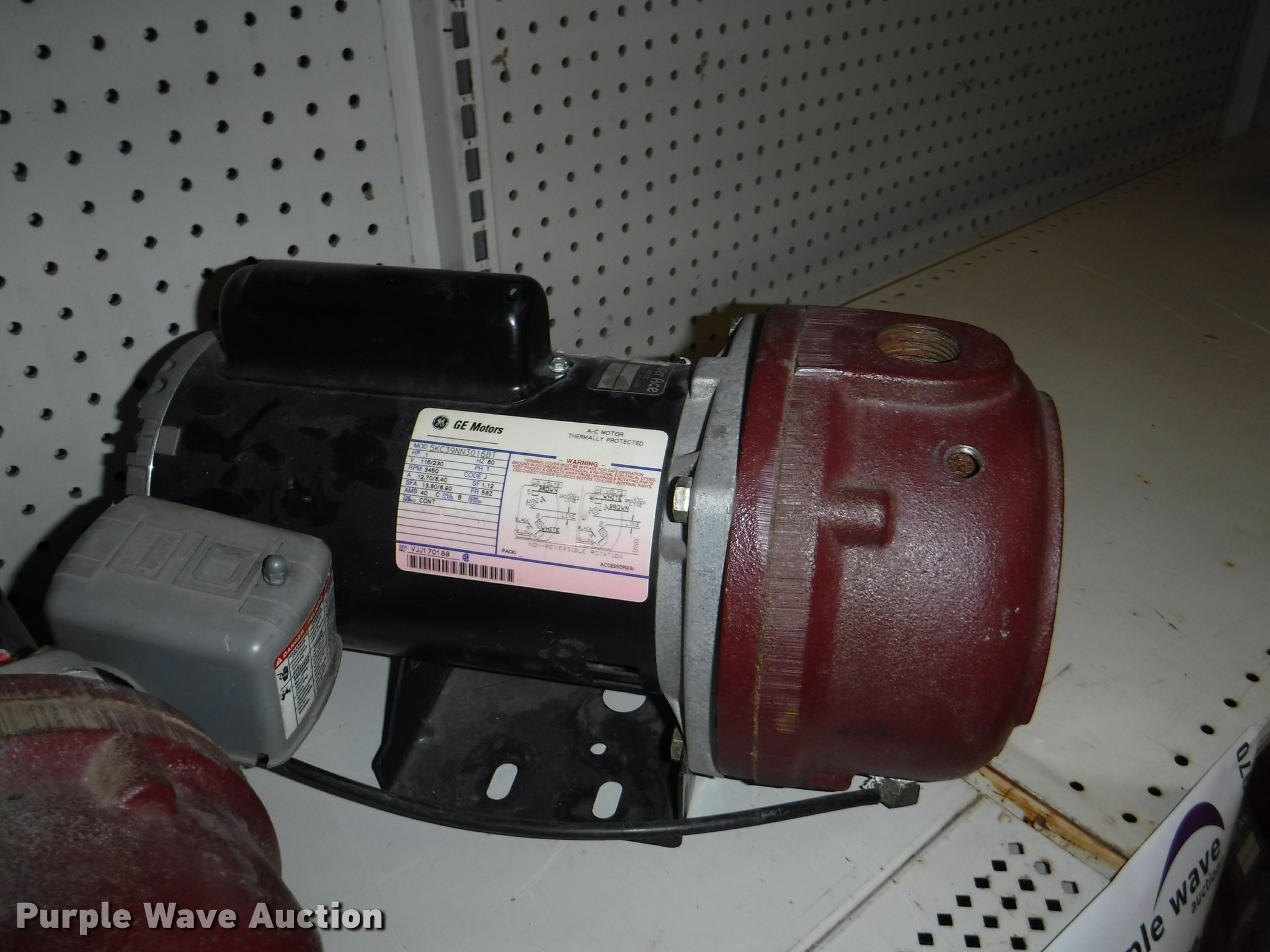 (2) GE water ace pumps in Sikeston, MO | Item DD0971 sold | Purple Wave