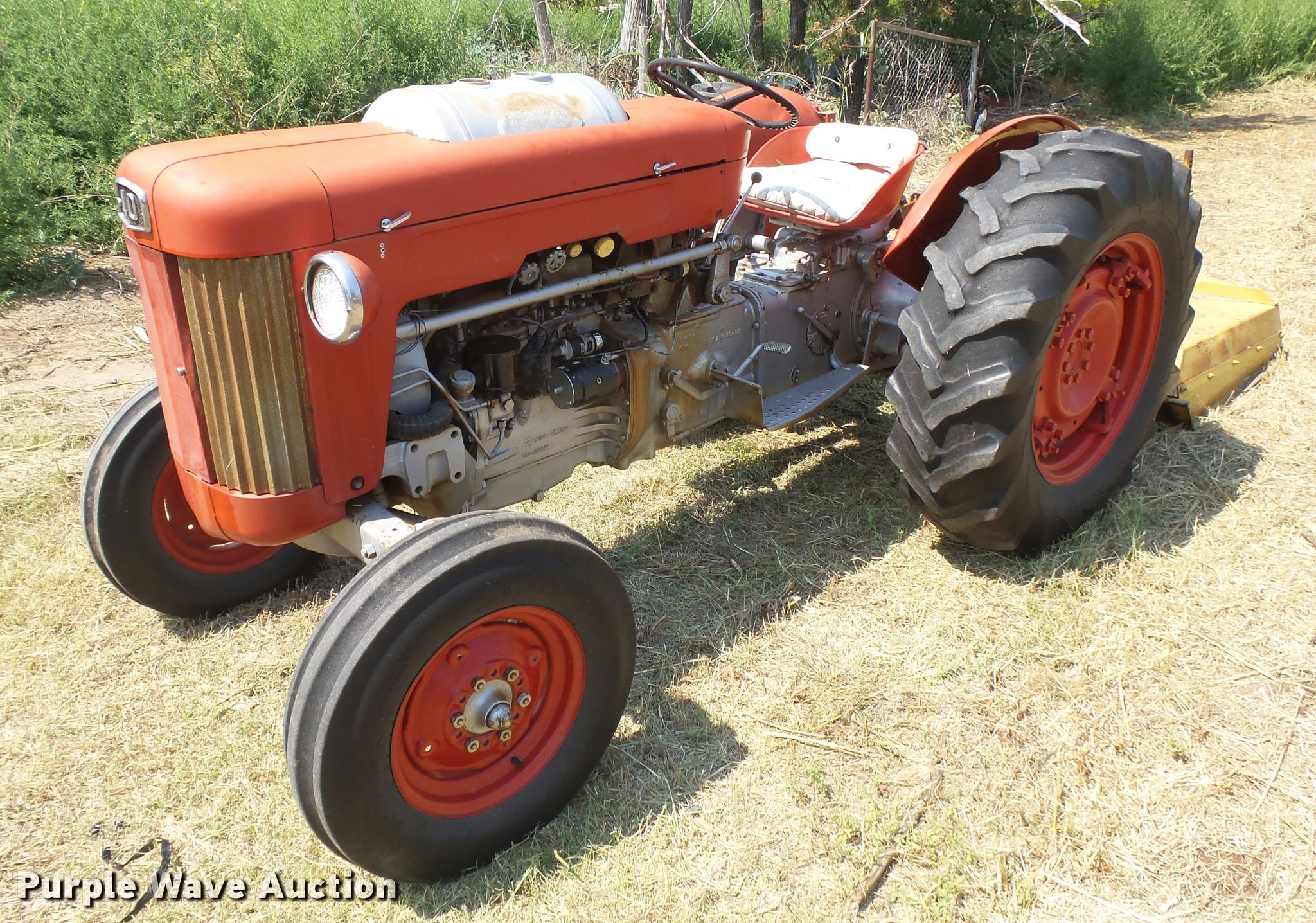 Massey-Ferguson F40 tractor in May, OK | Item DC3975 sold | Purple Wave