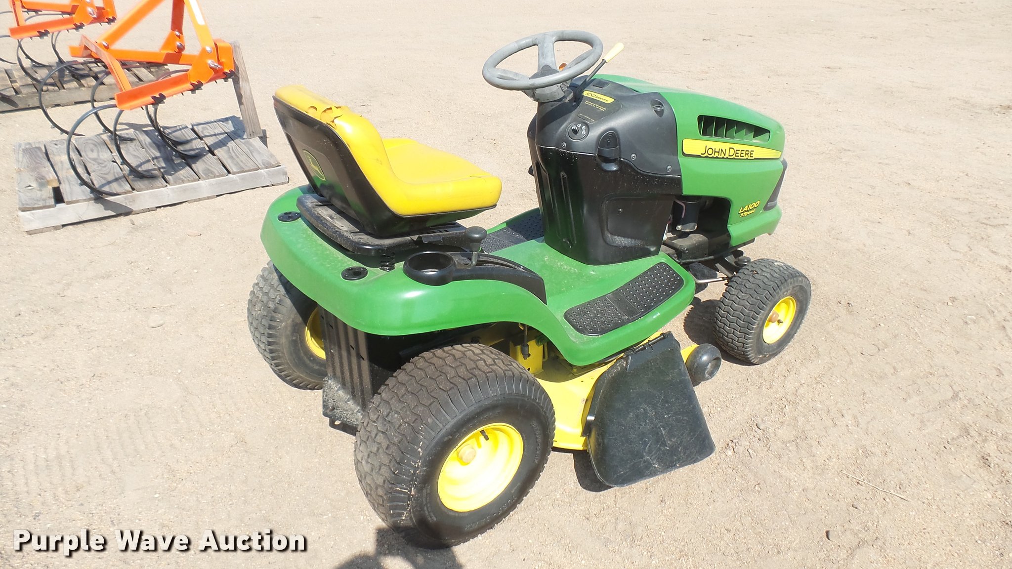 John Deere LA100 lawn mower in Kinsley, KS | Item DR9454 sold | Purple Wave
