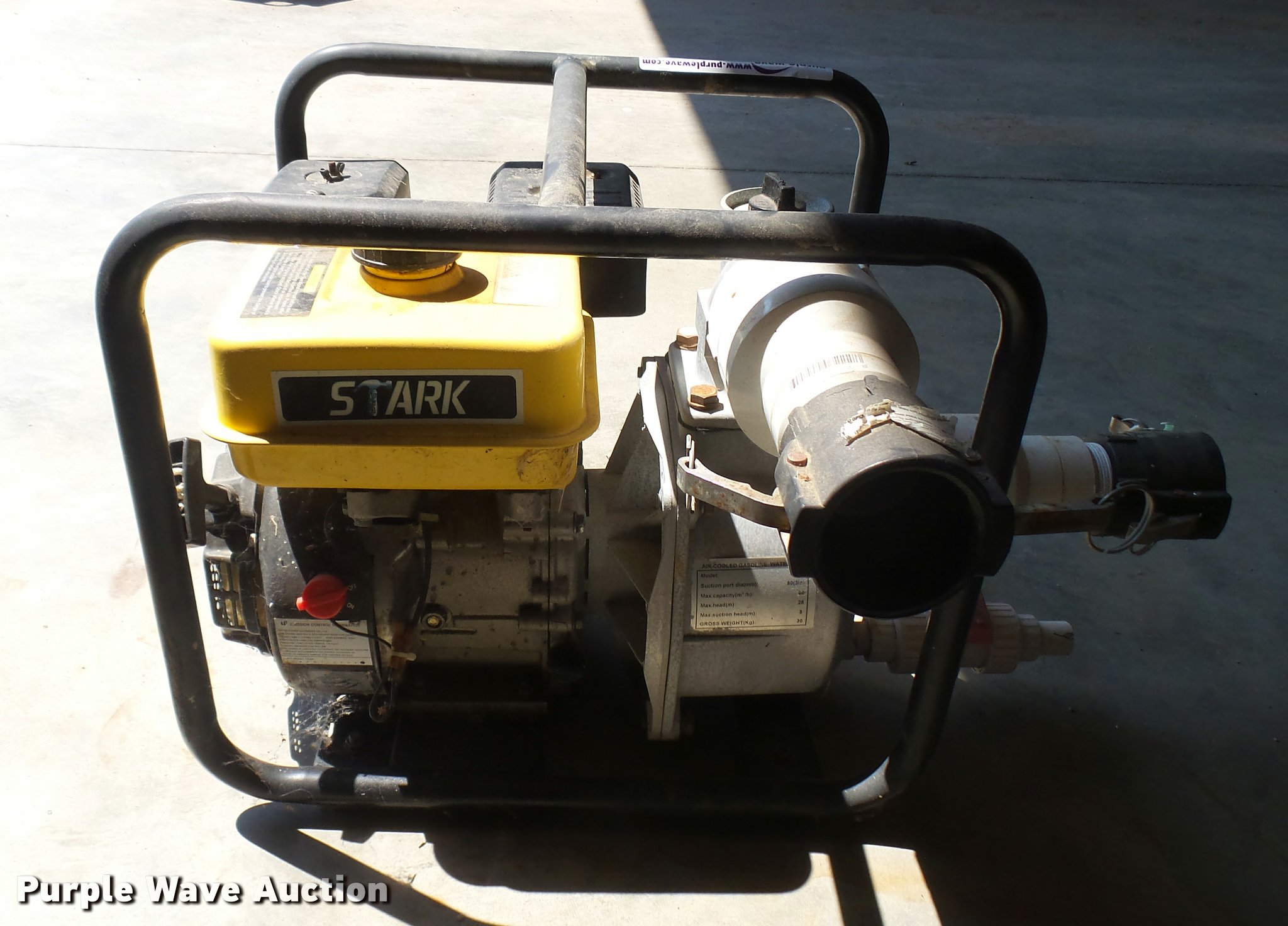 Stark water pump in Nickerson, KS | Item DR9624 sold | Purple Wave